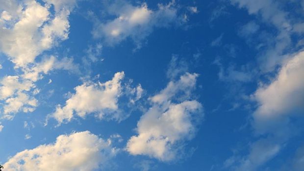 25 Beautiful Free High Resolution Blue Sky Wallpapers & Backgrounds - Designbolts