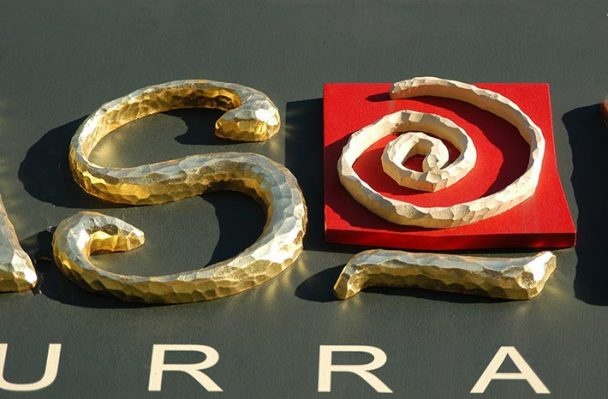 30+ Cool & Creative Outdoor Sign Board Design Ideas - Designbolts