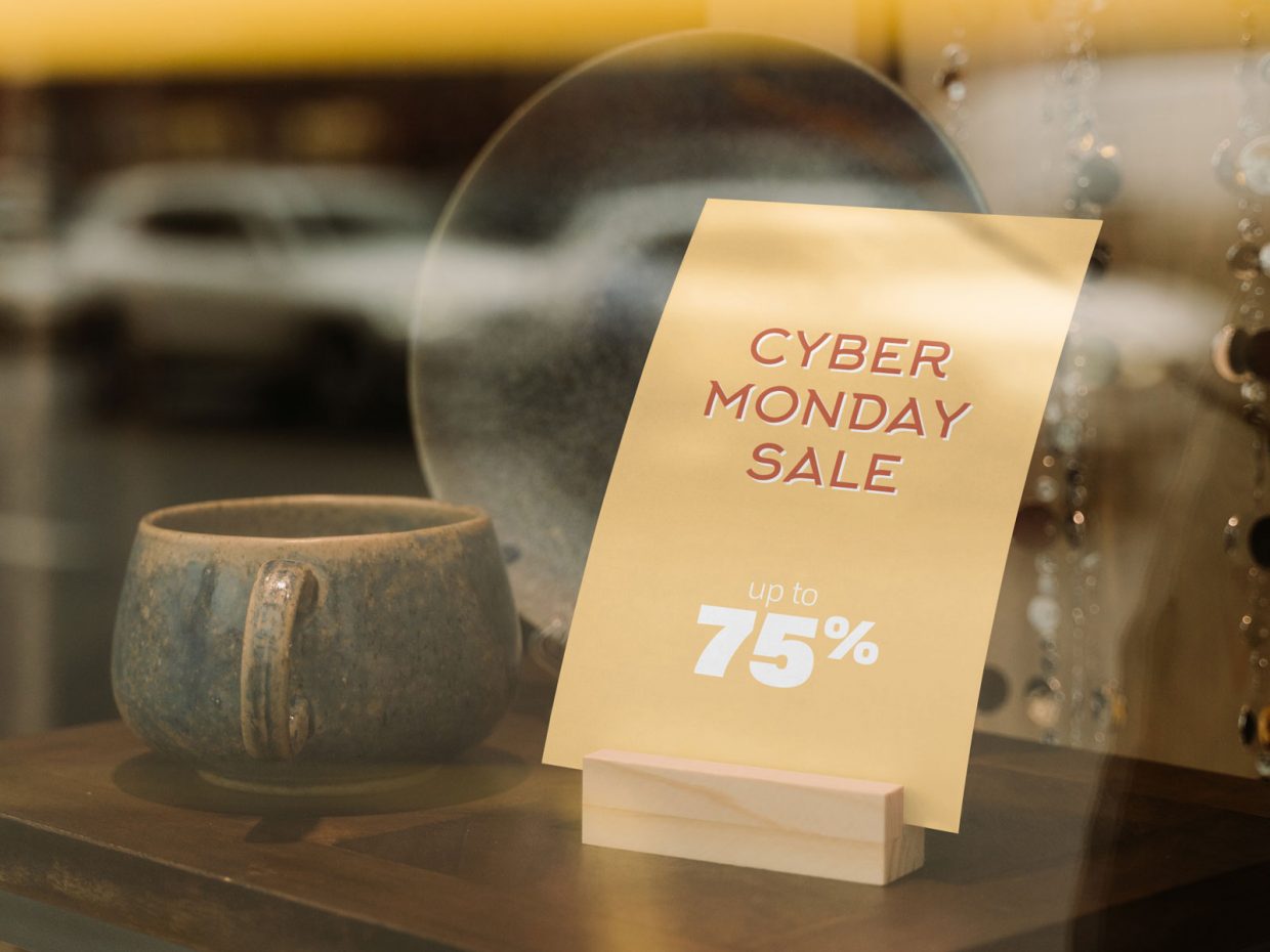 Free Tabletop / Table Talker Sign Mockup PSD - Designbolts