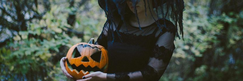 30 Scary Happy Halloween 2021 Twitter Header Photos & Images - Designbolts