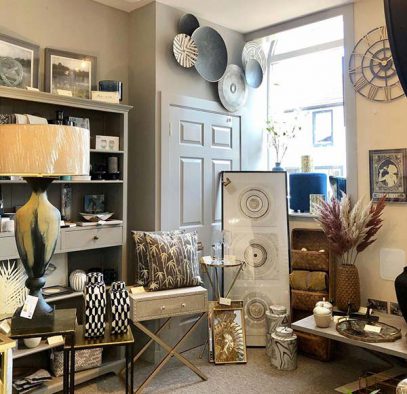 60 Outdoor & Indoor Fall / Autumn Décor Ideas 2021 - Designbolts