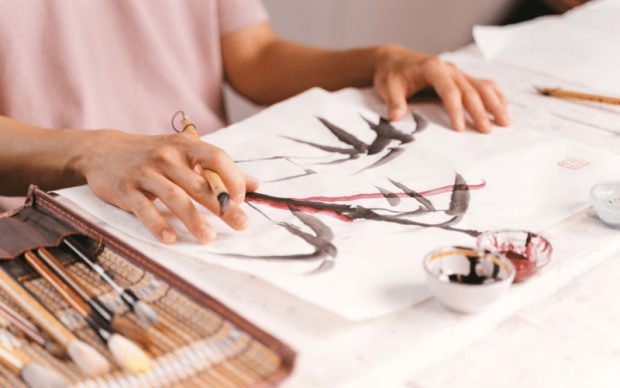 5 Gifts For Art Enthusiasts - Designbolts