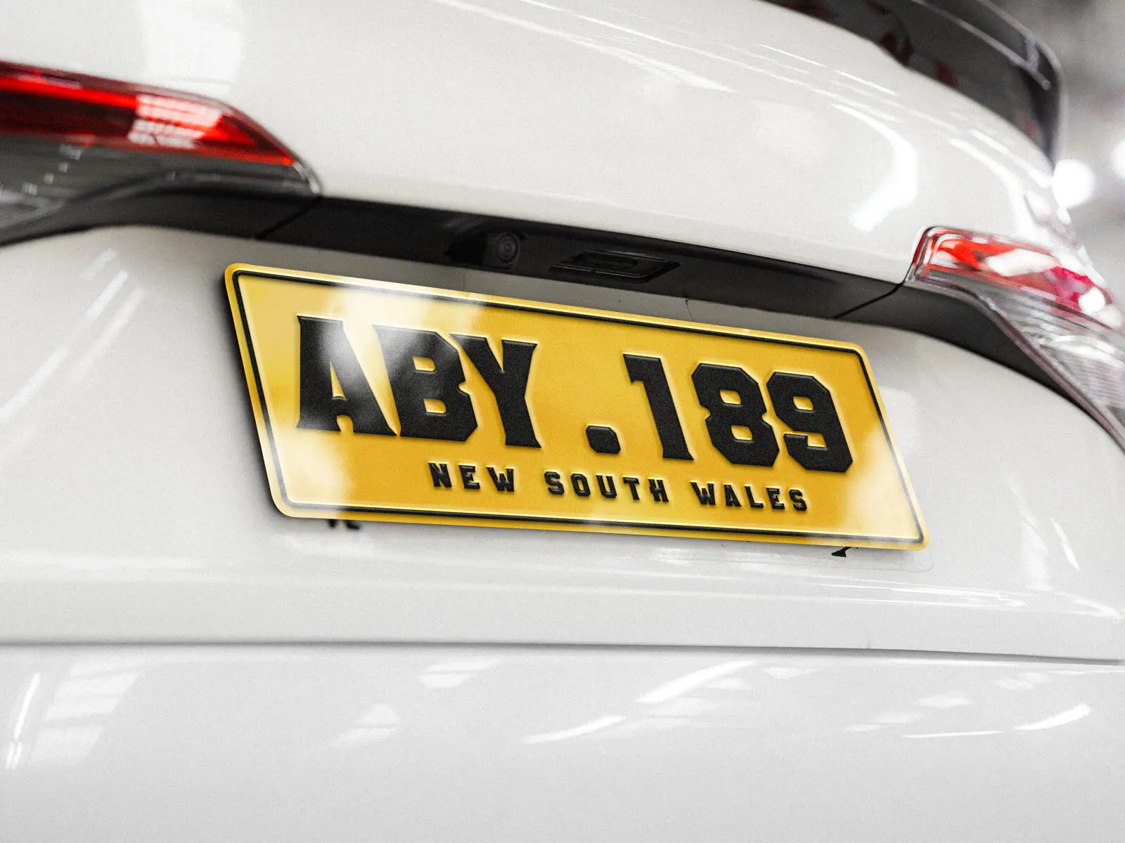 Free Car Name Plate Mockup PSD - Designbolts