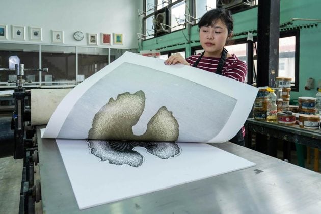 Why Choose Offset Litho Printing Over Digital Printing? - Designbolts